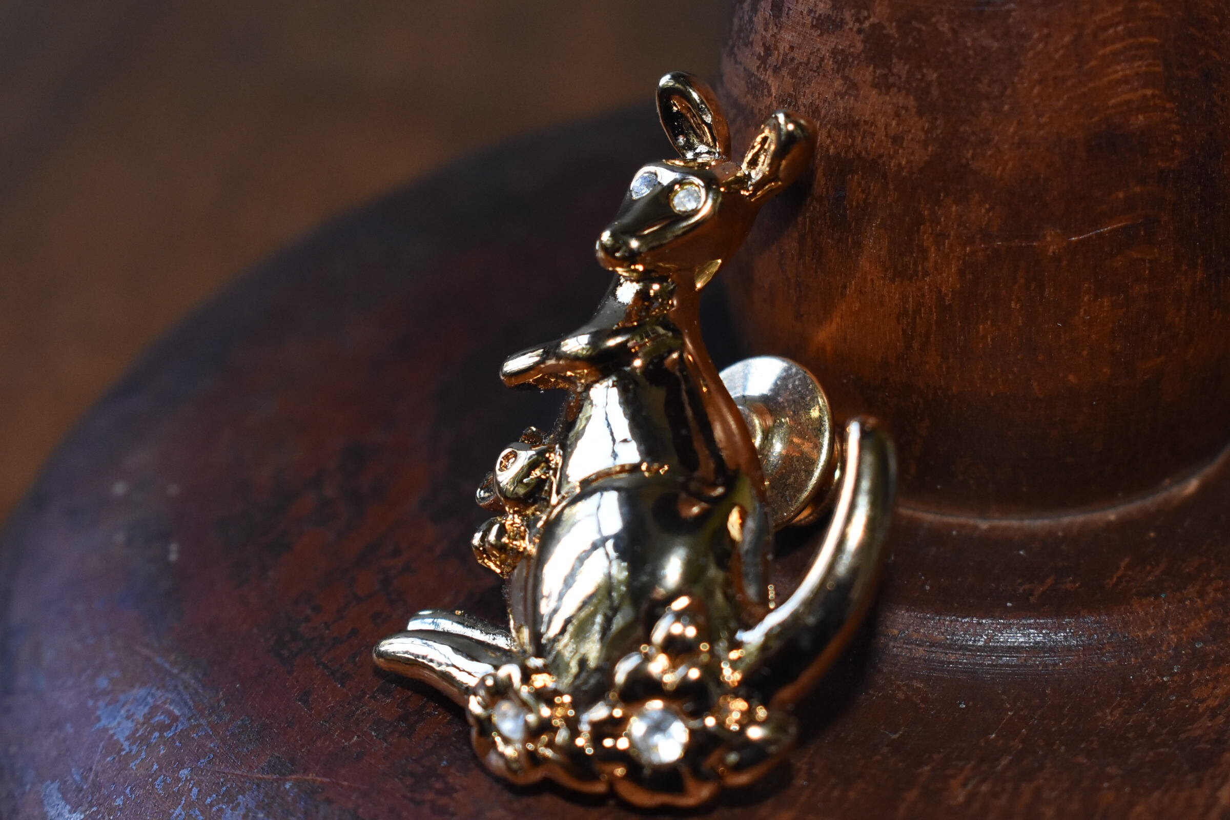 Vintage Avon Rhinestone Kangaroo Pin - Gold Tone Brooch (1992) - Etsy