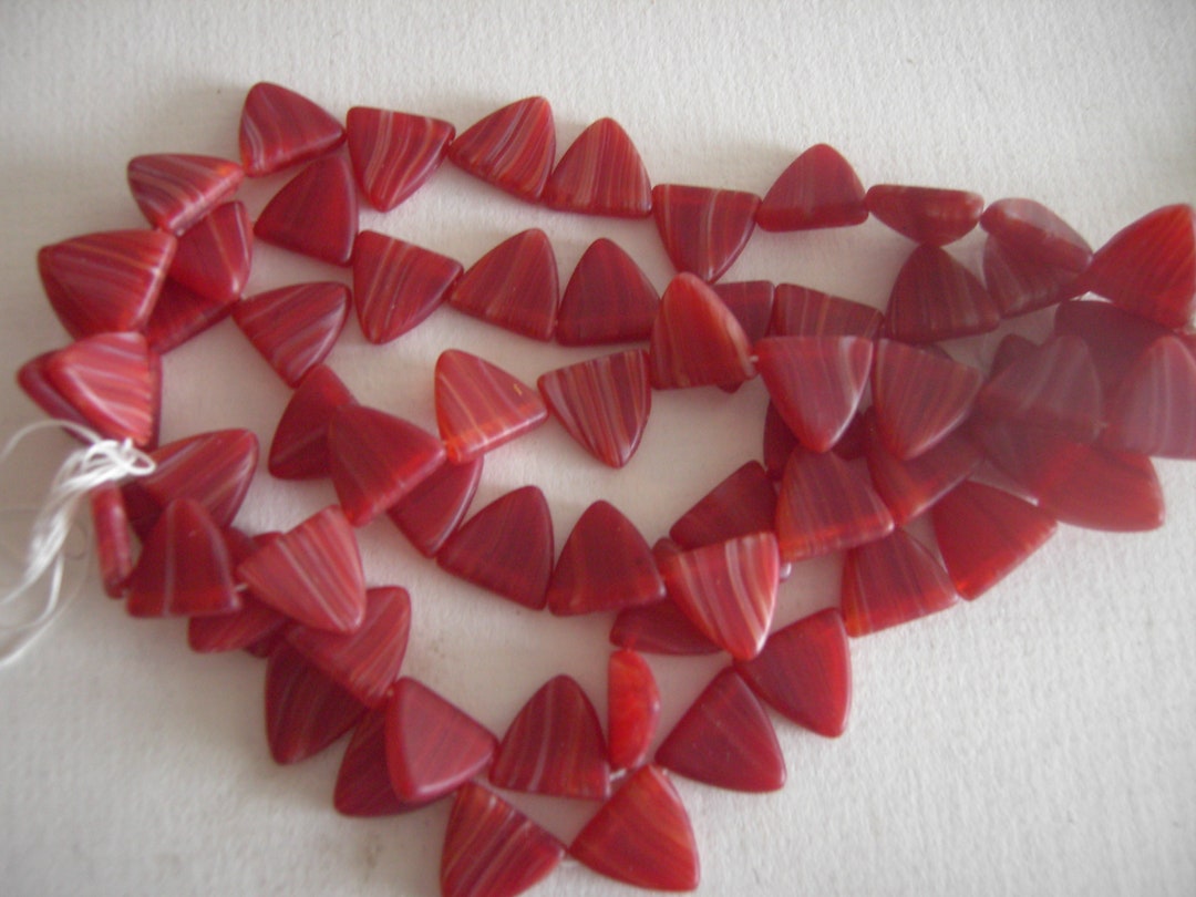12 Mm Red Triangle Czech Glass Beads-strand of 12 Beads - Etsy