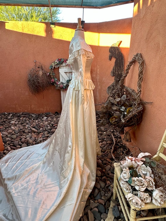 1930s Ivory Liquid Satin Wedding Gown With Train Size… - Gem
