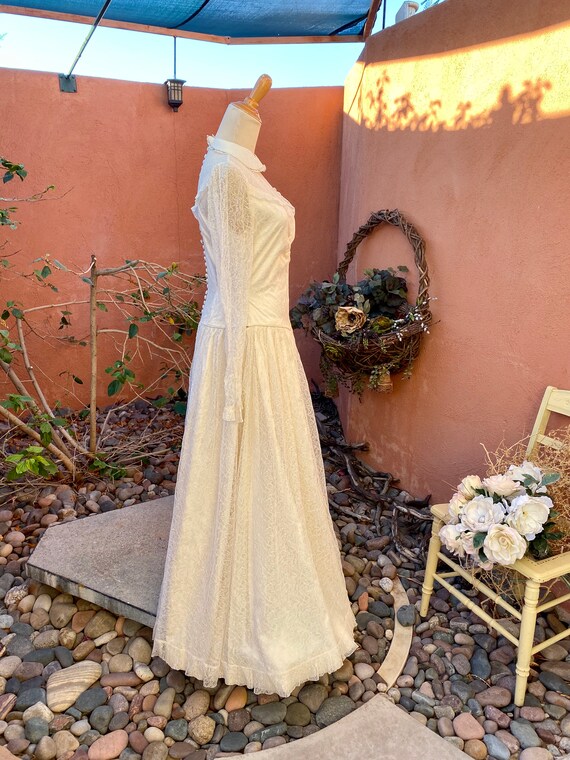 1940s White Lace Over Satin Wedding Gown Buttons Up B… - Gem