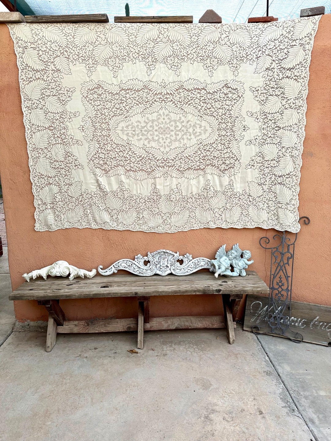 Vintage 1950s Beige Quaker Lace Tablecloth Leaves Motif Centerpiece ...