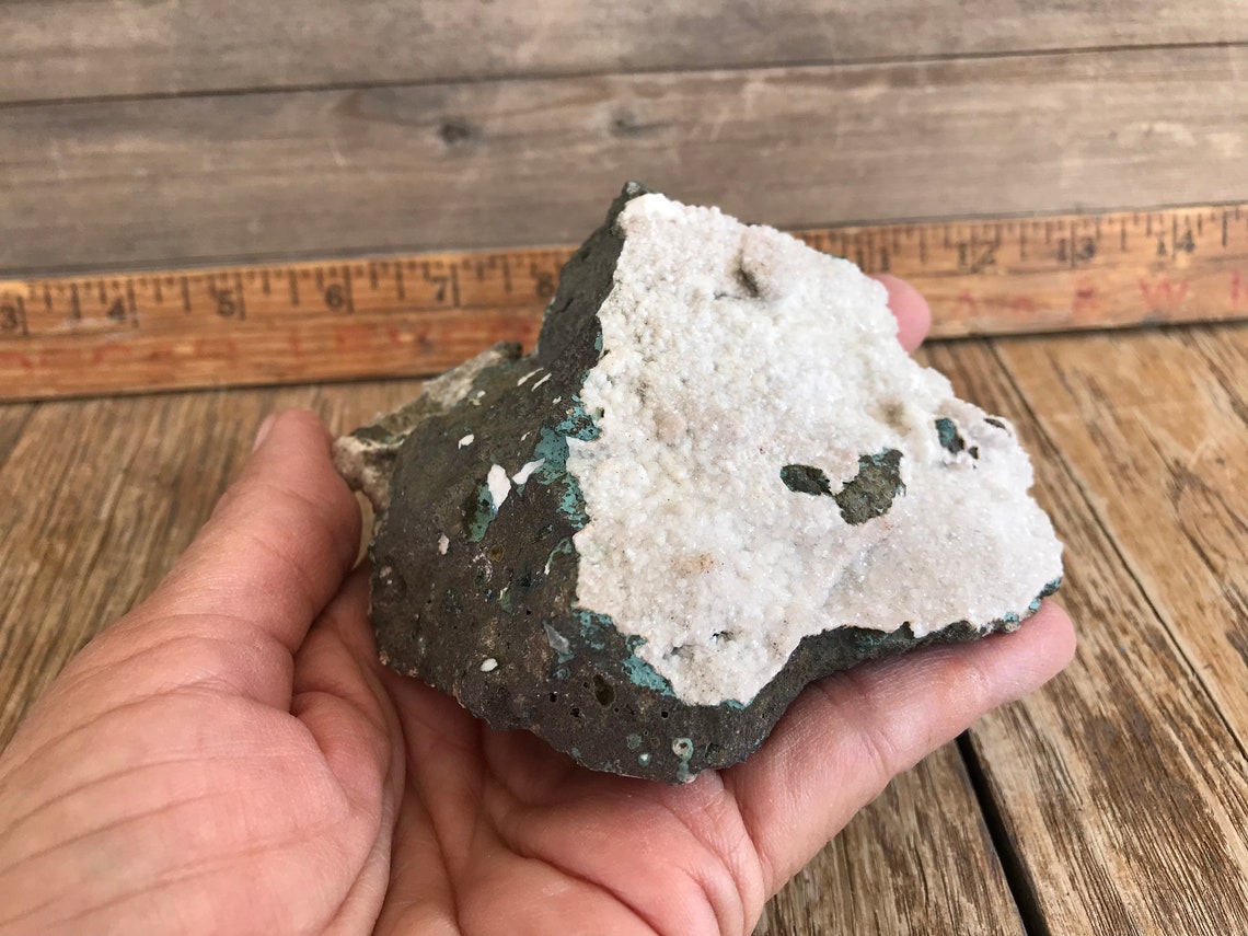 Zeolite With Stillbite Crystal on Basalt Rock Specimen - Etsy