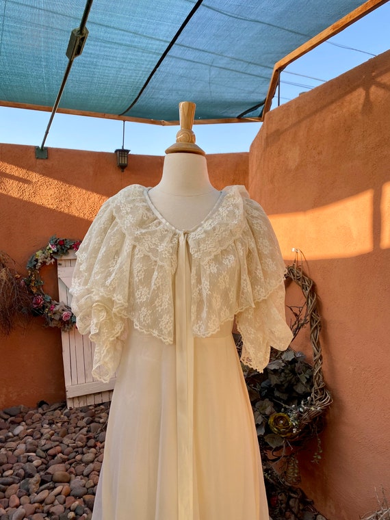 80s Ivory Sheer Chiffon Overlay Lace Trimmed Wedding … - Gem