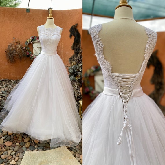 Vintage Y2K White Wedding Gown Illusion Lace Neckline… - Gem