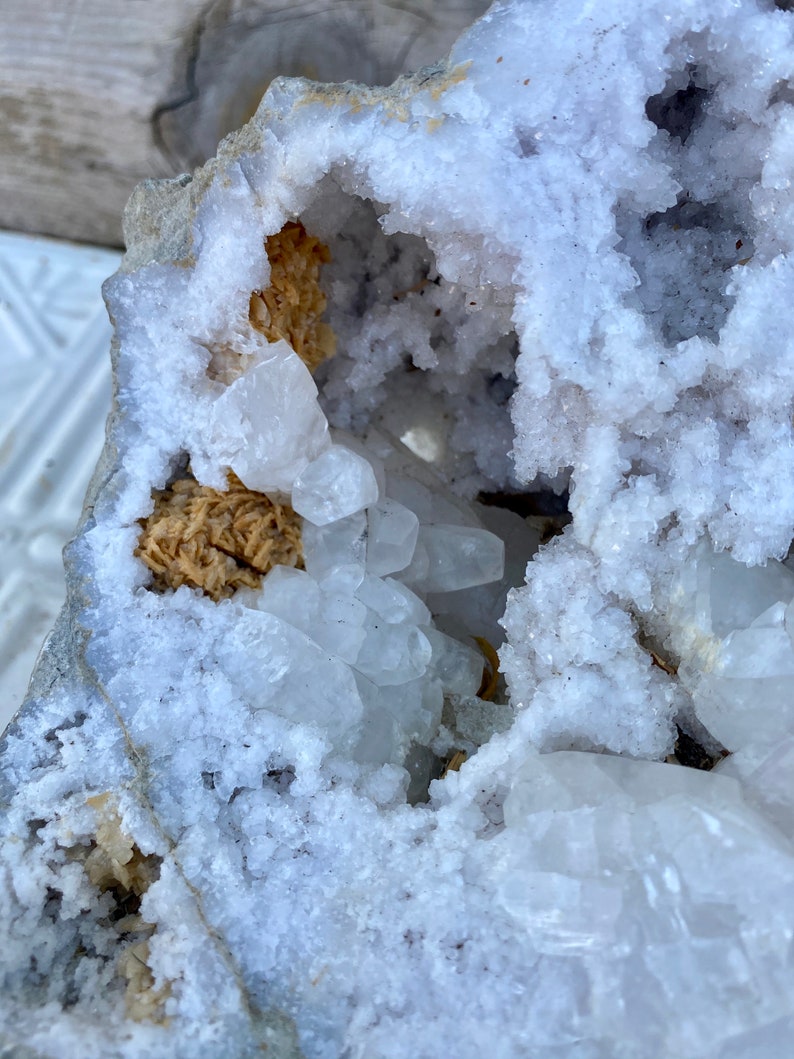 Large White Rock Quartz Crystal Geode Specimen Sculpture Rock Decor 11. ...