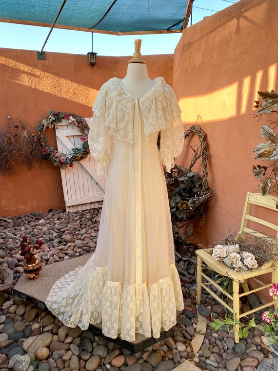 80s Ivory Sheer Chiffon Overlay Lace Trimmed Wedding … - Gem