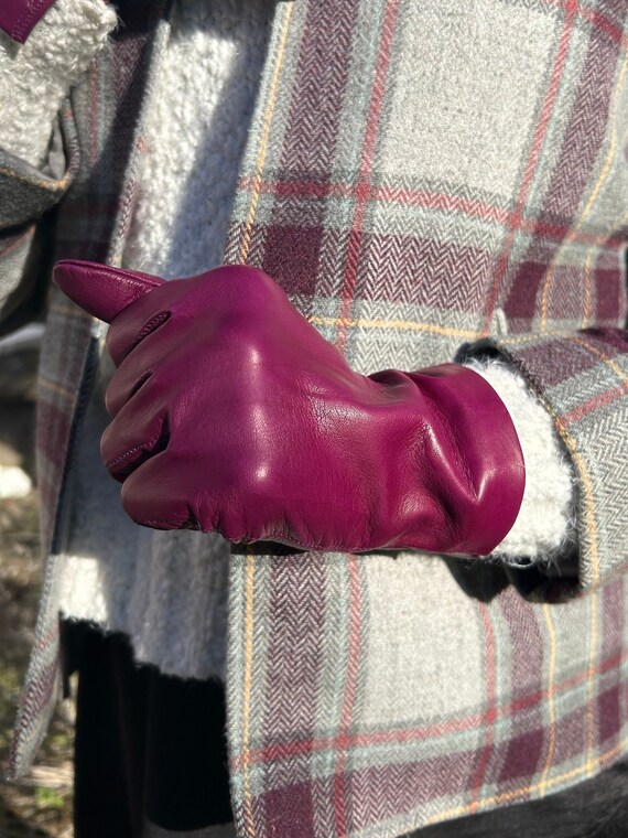 Plum leather gloves store