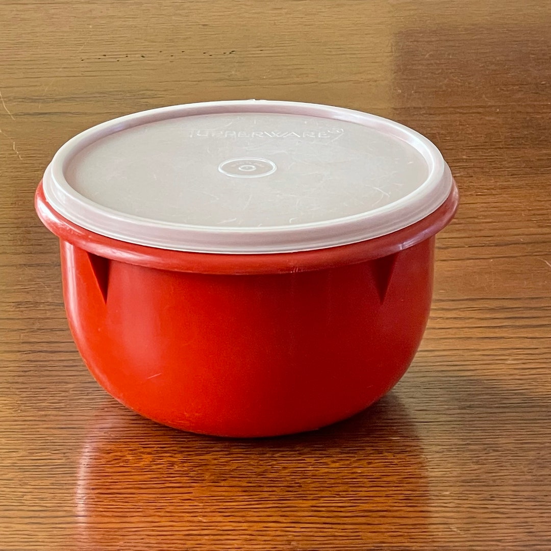 Medium Harvest Red/paprika Tupperware Mixing Bowl 8 Cup Capacity 271 ...