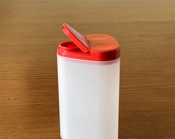 Tupperware Modular Mate Triangle Cheese Shaker - Parmesan Cheese - Nuts ...