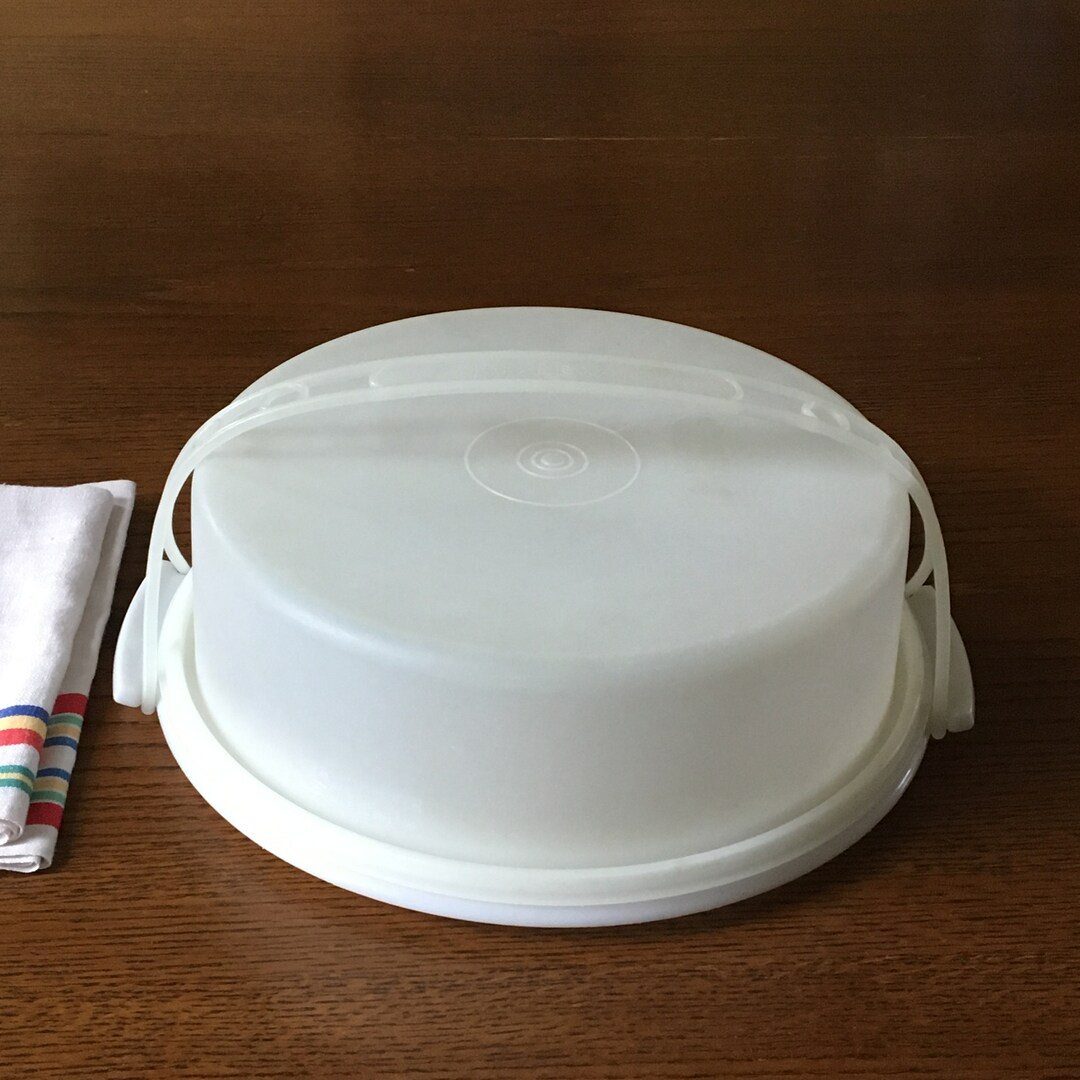 Tupperware Pie Taker 1980s White Base Pie or Cake Carrier Sheer White ...