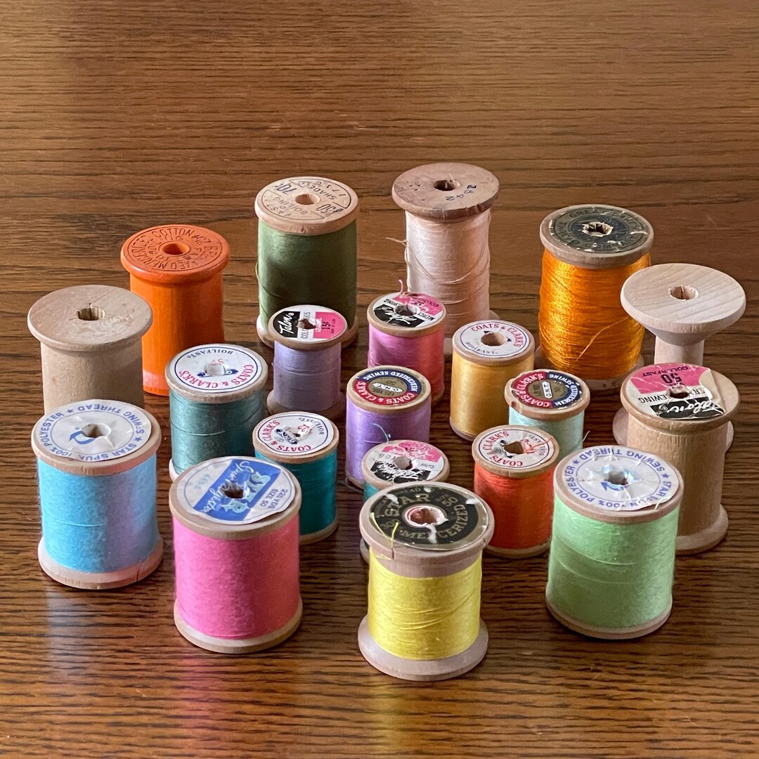 8) Vintage Thread Spools With and Without Thread - 20 Wooden Spools ...