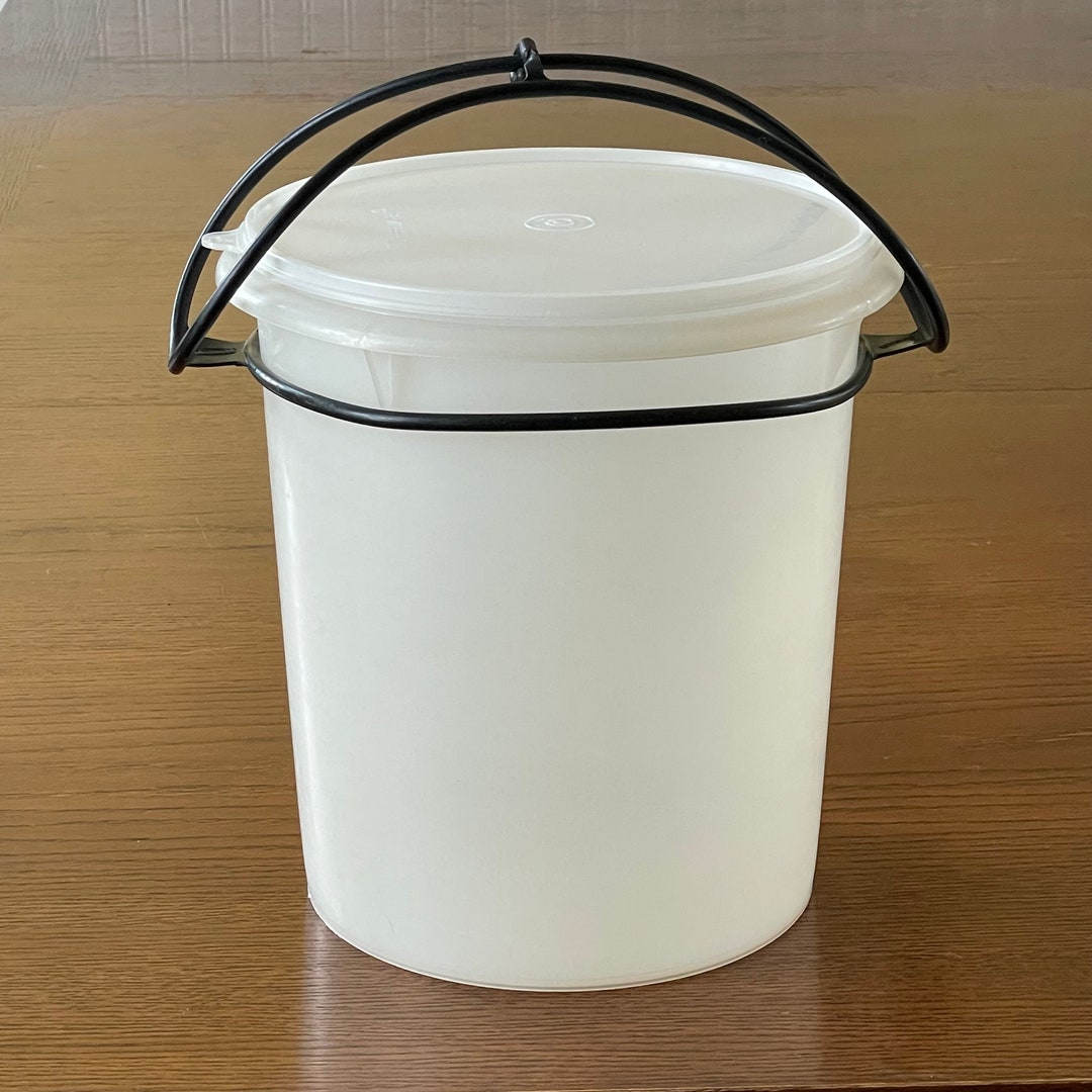 Tupperware 255 Sheer White 2 Gallon Canister With 1203 Seal Bulk Food ...