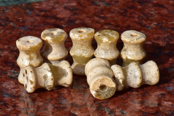 Vintage Natural Fish Bone Nephrite Jade Beads - Eight 8 Piece 18 mm x ...