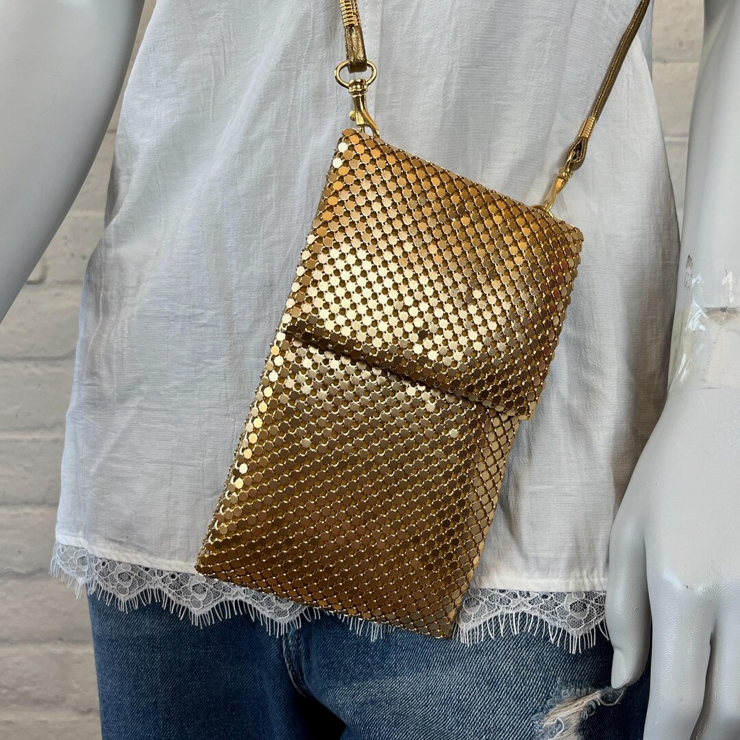 80s Gold Mesh Mini Bag - Vintage 1980s Metal Mesh Wallet Purse Shoulder ...