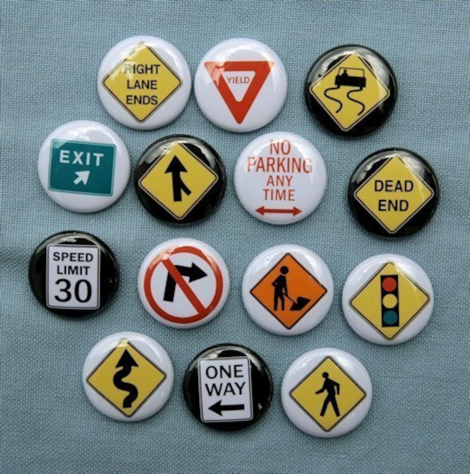 Traffic Road Signs 2 Set of 14 Buttons Pinbacks Badges 1 Inch Flatbacks ...