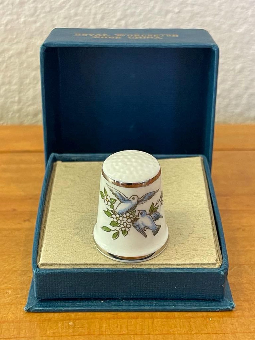 Vintage Royal Worcester "doves of Peace" Collectible Bone China Thimble ...