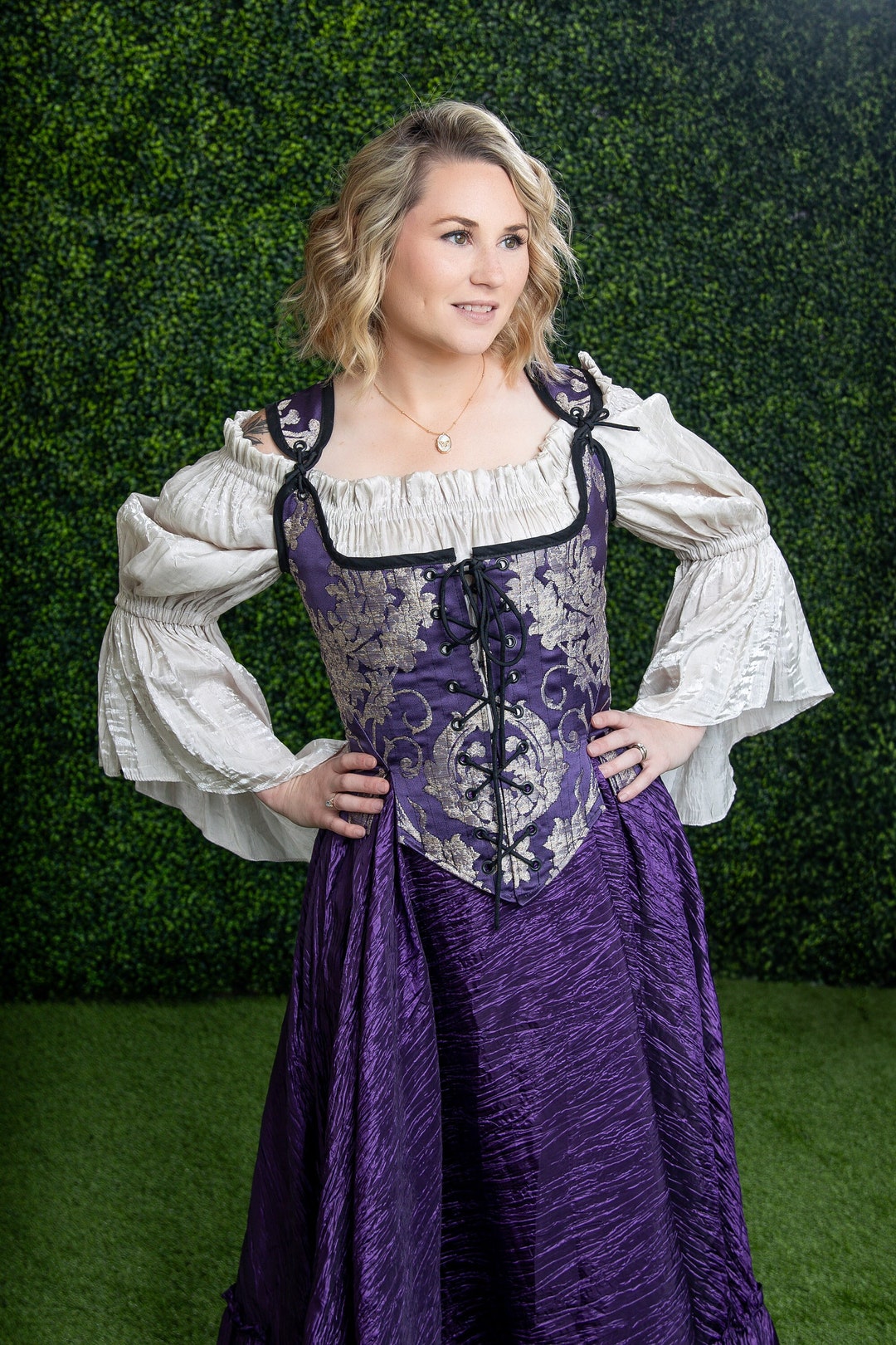 Corsetto pirata viola, pizzo anteriore, pizzo posteriore, con spalline ...