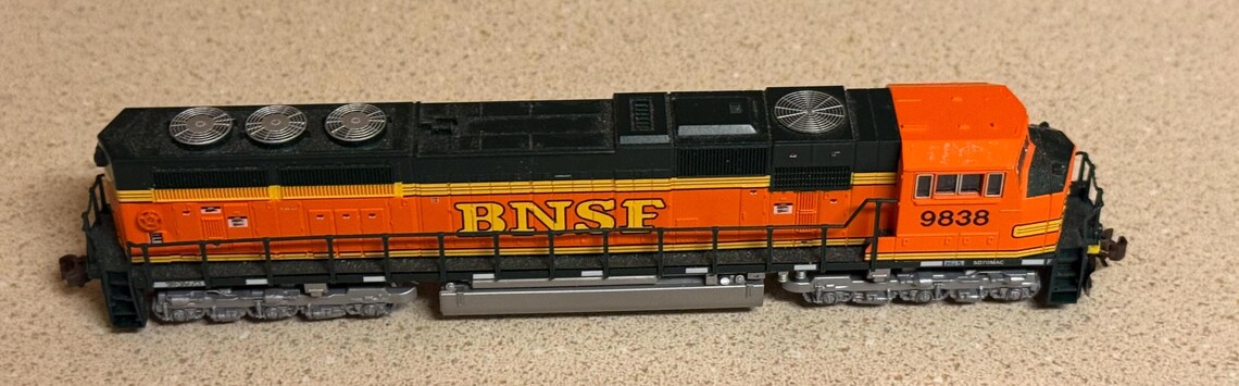 Kato N Scale BNSF #9838 SD70MAC - Swoosh Logo - DCC Installed (no Sound) - Etsy