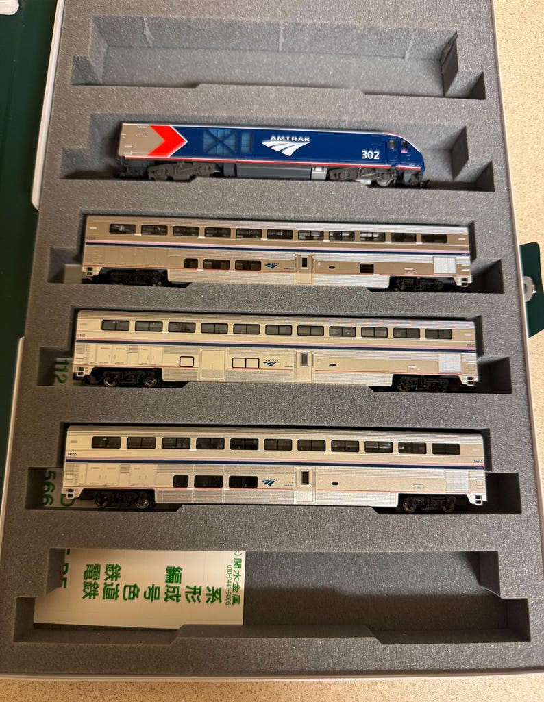 Kato N Scale Amtrak #302 ALC-42 W/(5)phase VI Superliners (lighted ...