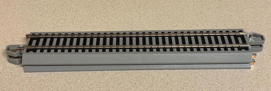 Bachmann HO Scale Auto-reversing 9" Straight Track (2) - Etsy