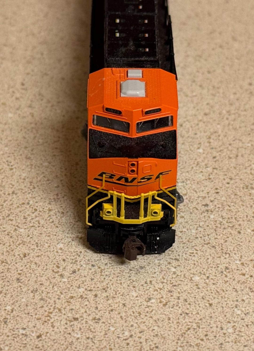 Kato N Scale BNSF #5873 ES44AC - Swoosh Logo - DCC Ready W/(5) TLCX ...