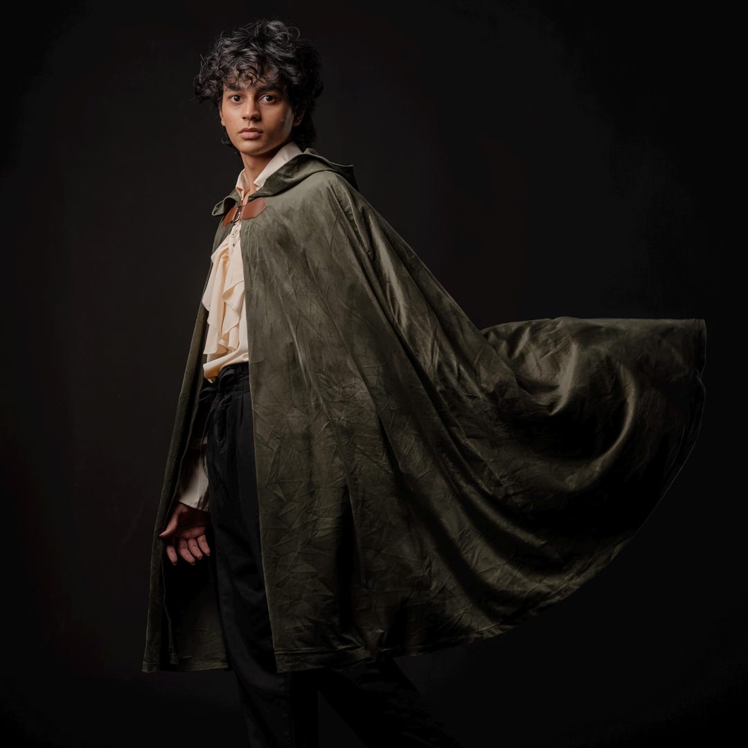 Medieval Renaissance Hooded Cloak | LARP Cape With Clasp | Role Play ...