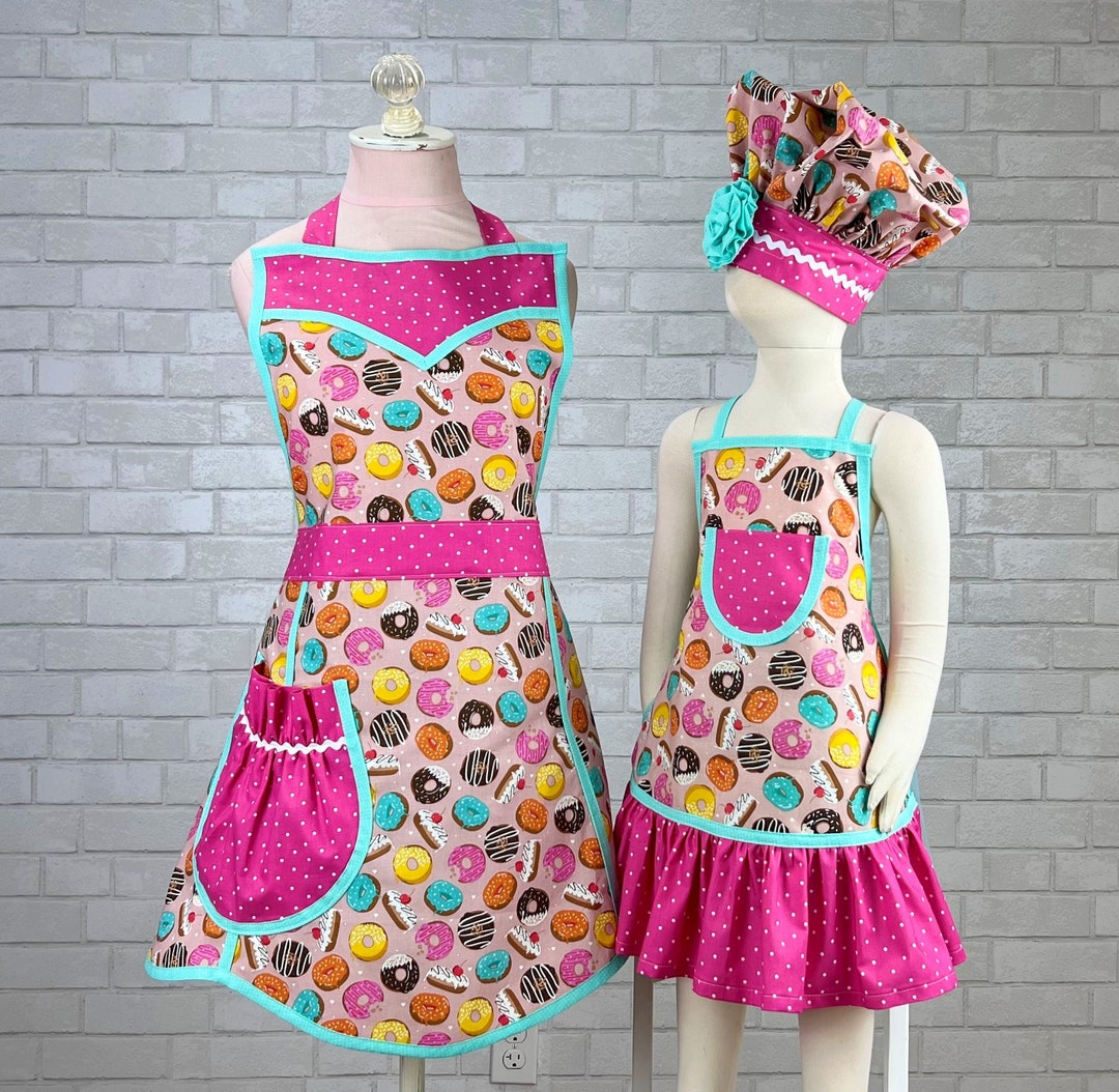 Mother Daughter Pink Donut Aprons, Matching Apron Set, Mommy and Me ...