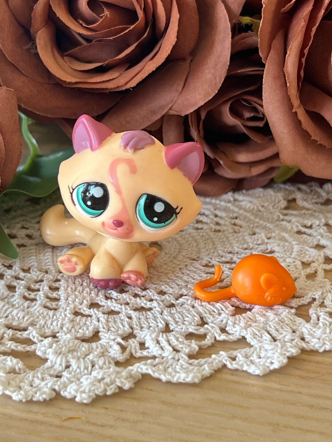 Kitten #1919 | LPS Littlest Pet Shop || Hasbro | Collector Toys | Petshop | Authentic Littlest ...
