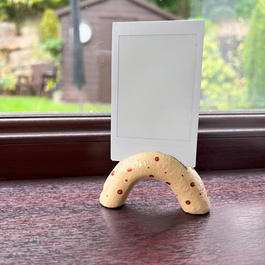 Dotted Arch: Handmade Clay Photo Holder - Etsy