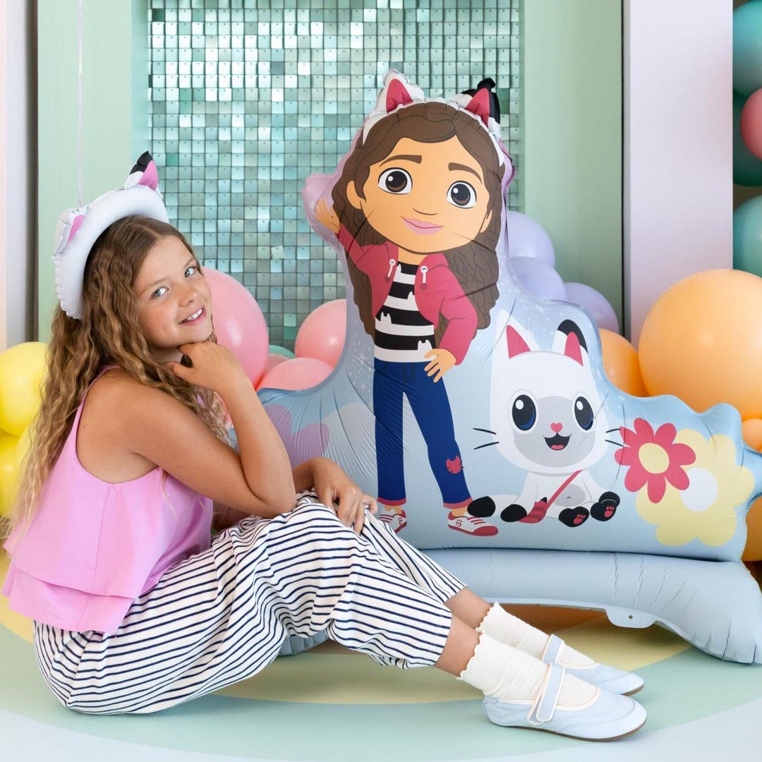 GABBY'S DOLLHOUSE COLLECTION - Standing Foil Balloon, Gabby With Panda ...