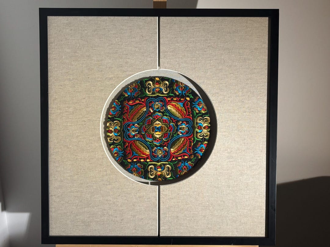 Suzhou Silk Embroidery Roundel: Framed Floral Textile Art (60x60 Cm) - Etsy