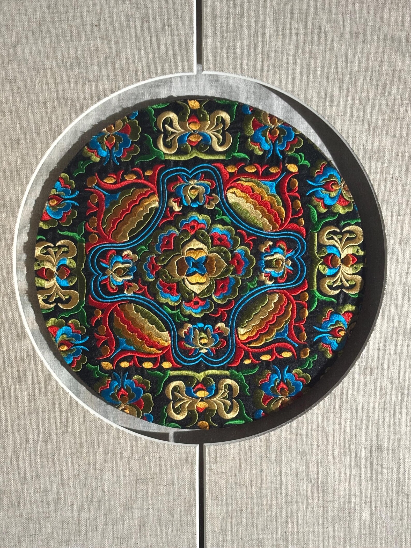 Suzhou Silk Embroidery Roundel: Framed Floral Textile Art (60x60 Cm) - Etsy