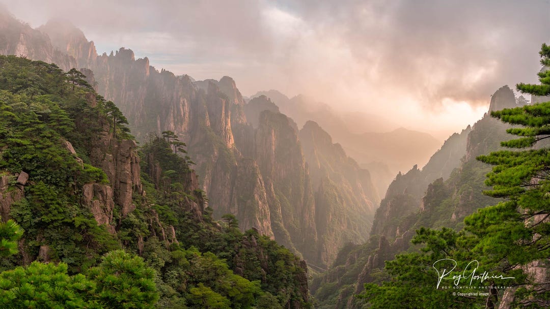 Canyon Glow at Yellow Mountain. Sunset in Yellow Mountain China, Nature ...