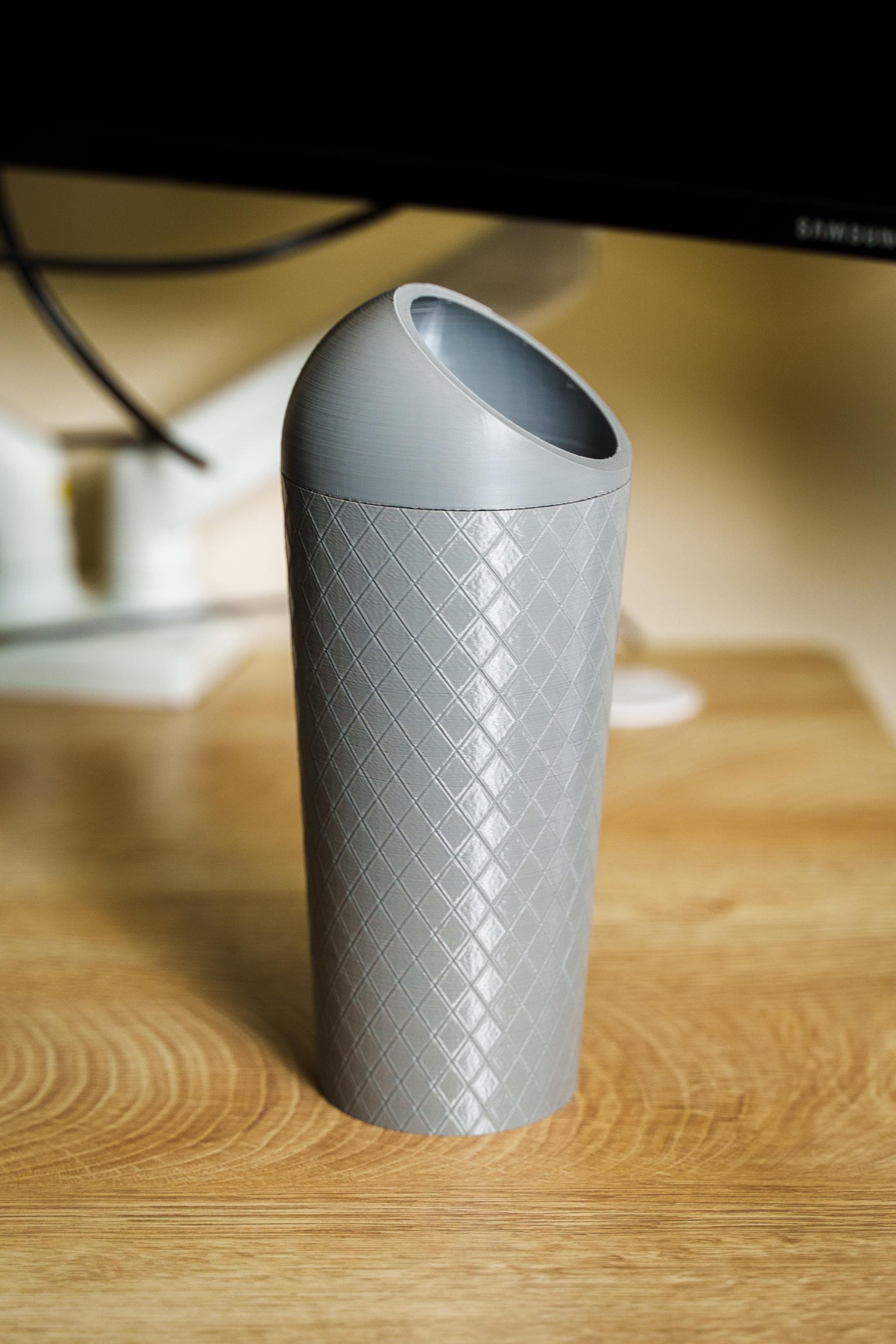 Desktop Trash Can Small Desk Garbage Bin for Office, Home & Craft Use ...