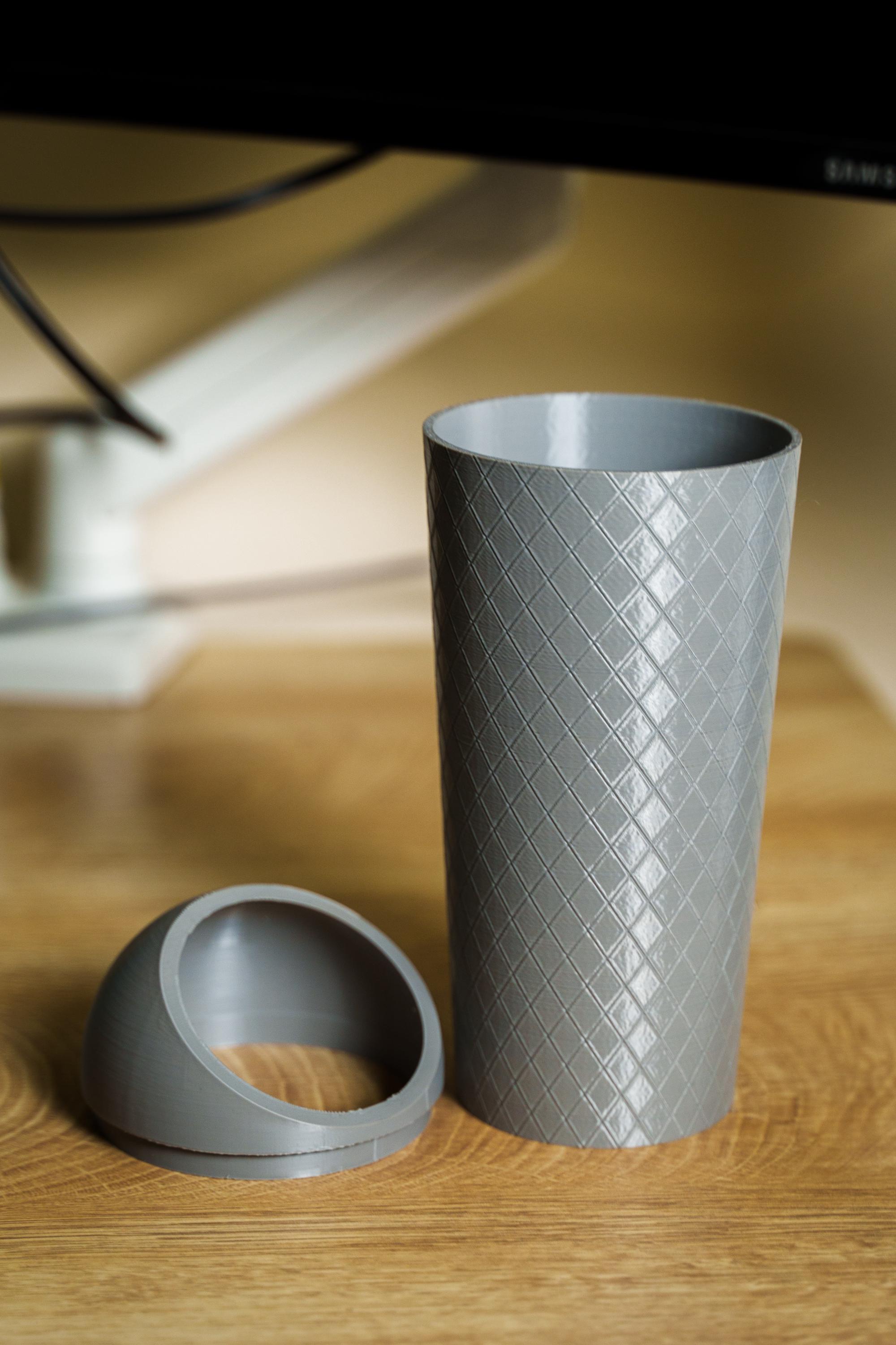 Desktop Trash Can Small Desk Garbage Bin for Office, Home & Craft Use ...