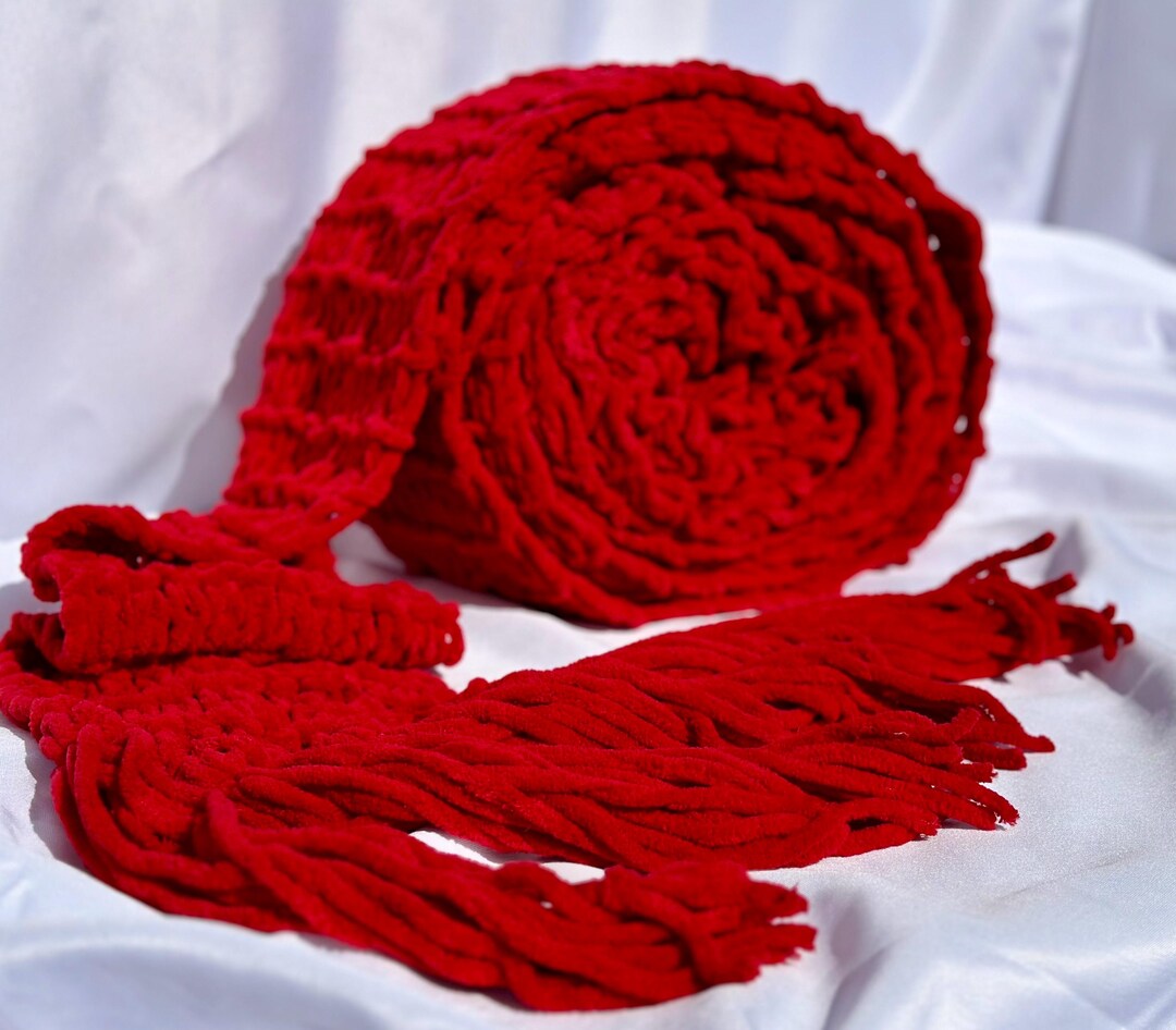 Extra Long 25' Scarf Red. Christmas Tree Garland, Group Photos, Retail ...