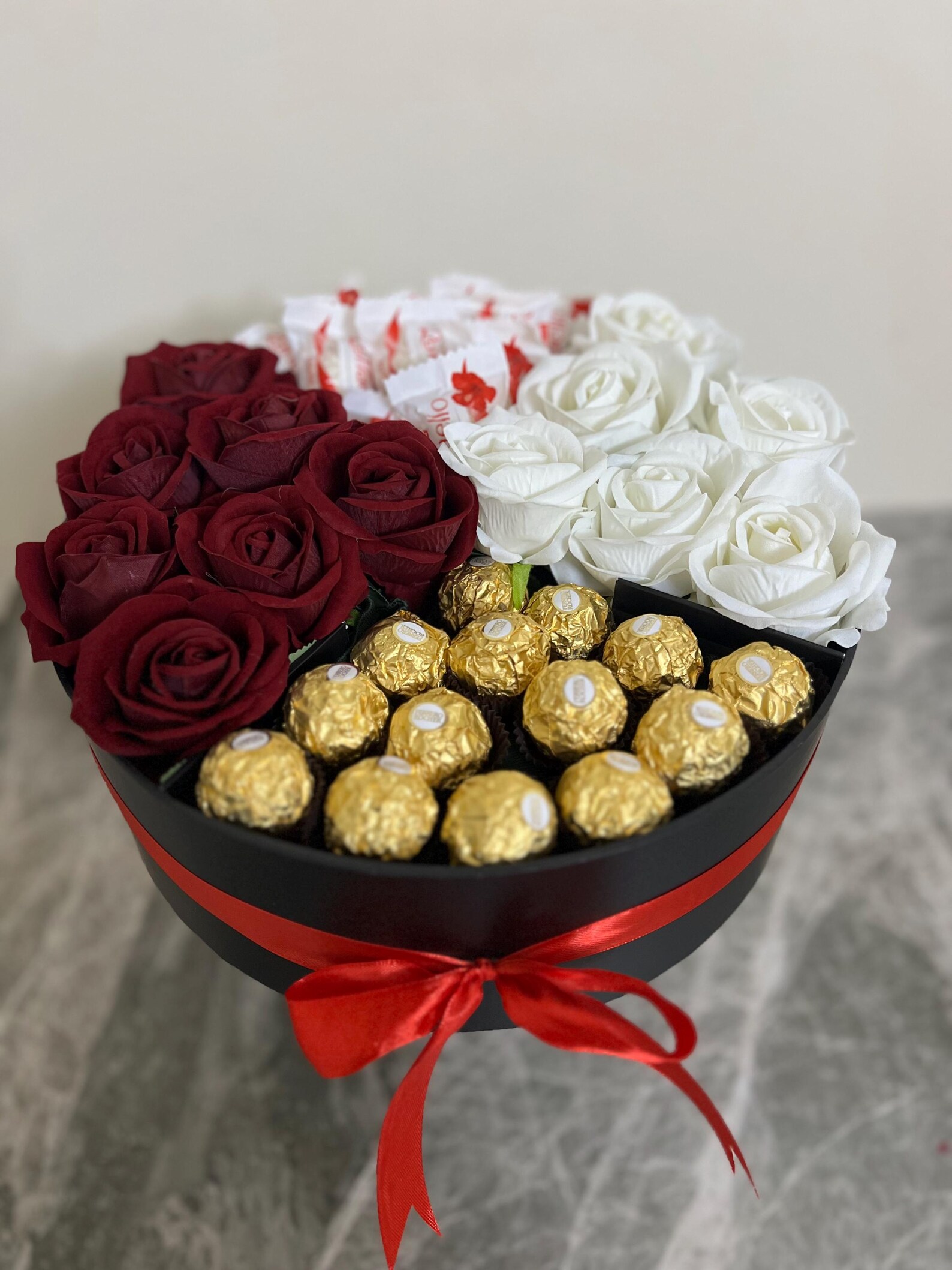 Black Round Gift Box With Artificial Red&white Roses, Ferrero Rocher ...