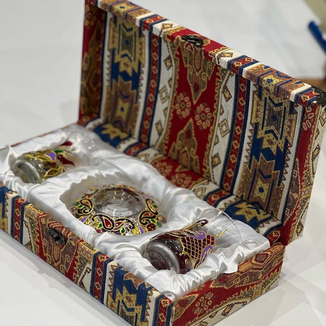 Azerbaijan Teaset - Armudu Tea Glass, Set of 1 Glasses and 1 Saucers ...