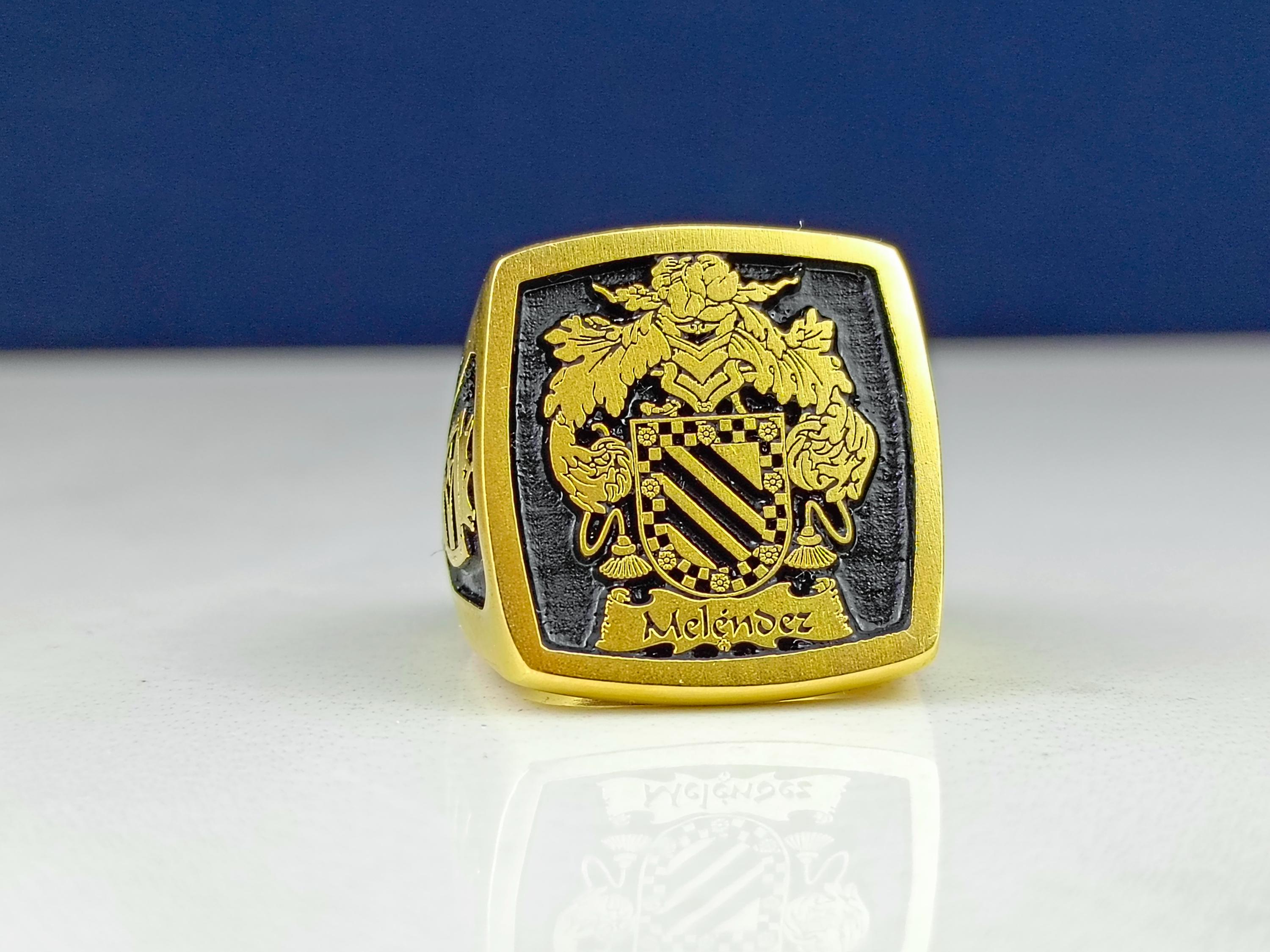 Personalized Gold Signet Ring Custom Engraved, Family Crest Ring, Crest ...