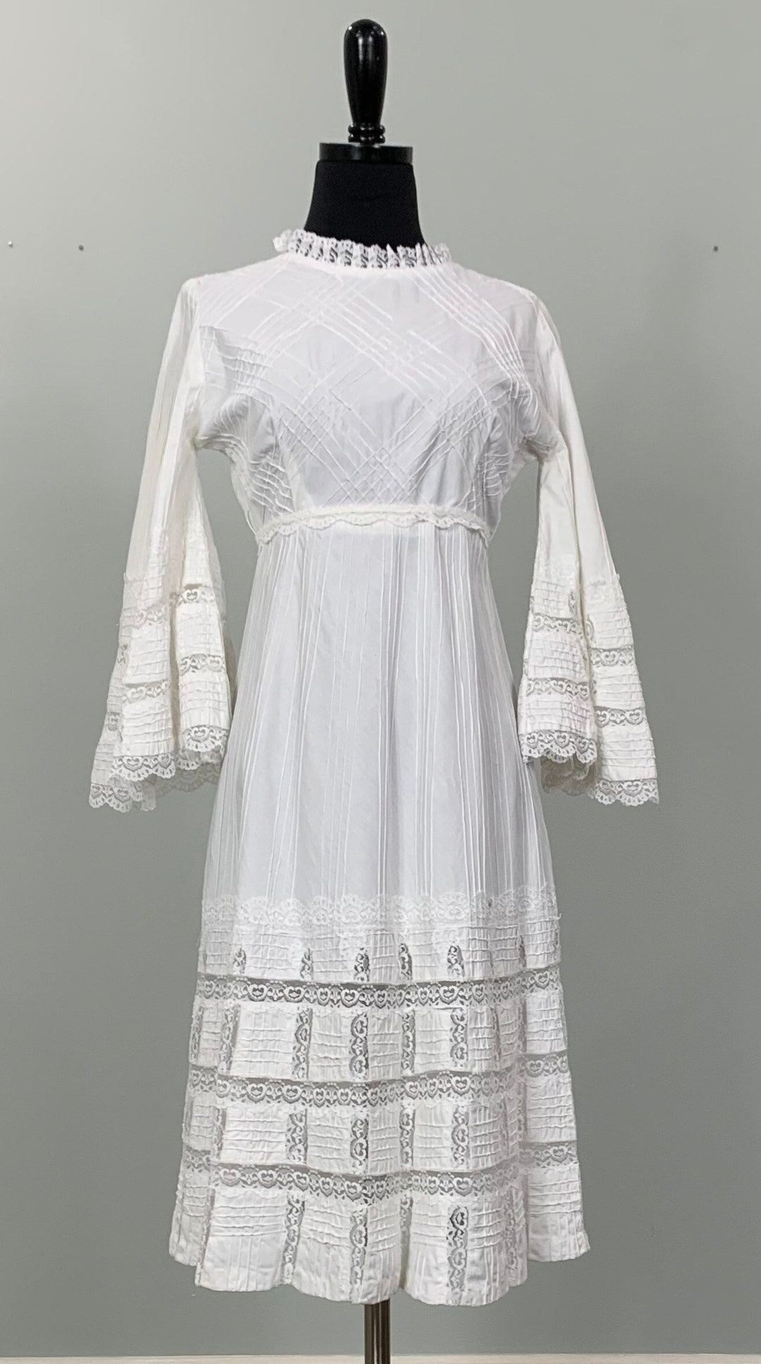 White Pintuk Dress With Bell Sleeve - Size 4/6 - 70s White Pintuck ...