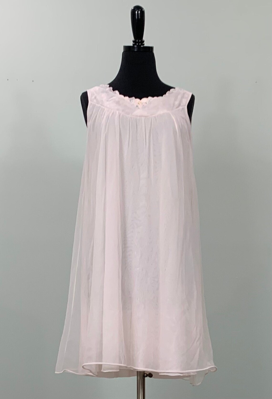 Light Pink Chiffon Nightie by Radcliffe - Size 4/6 - 60s Pink Chiffon ...