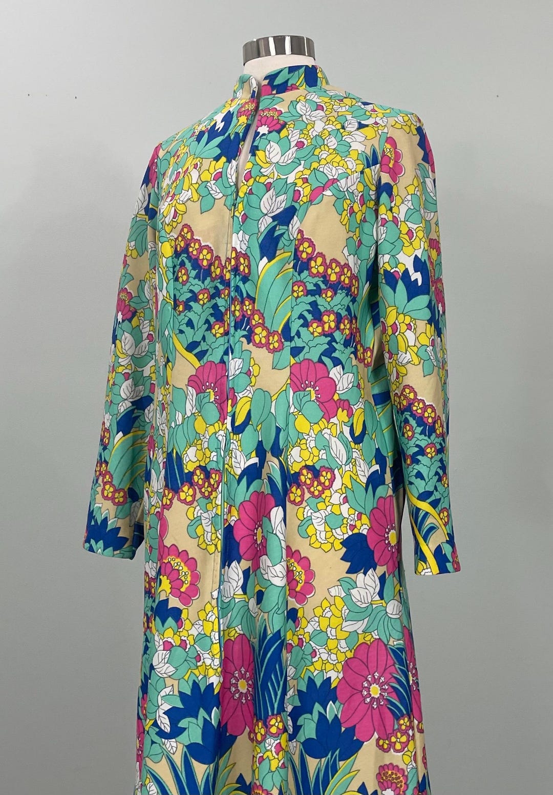 Mod Floral Pastel Dressing Robe by Andrea Lawrence - Size 8/10 - Etsy
