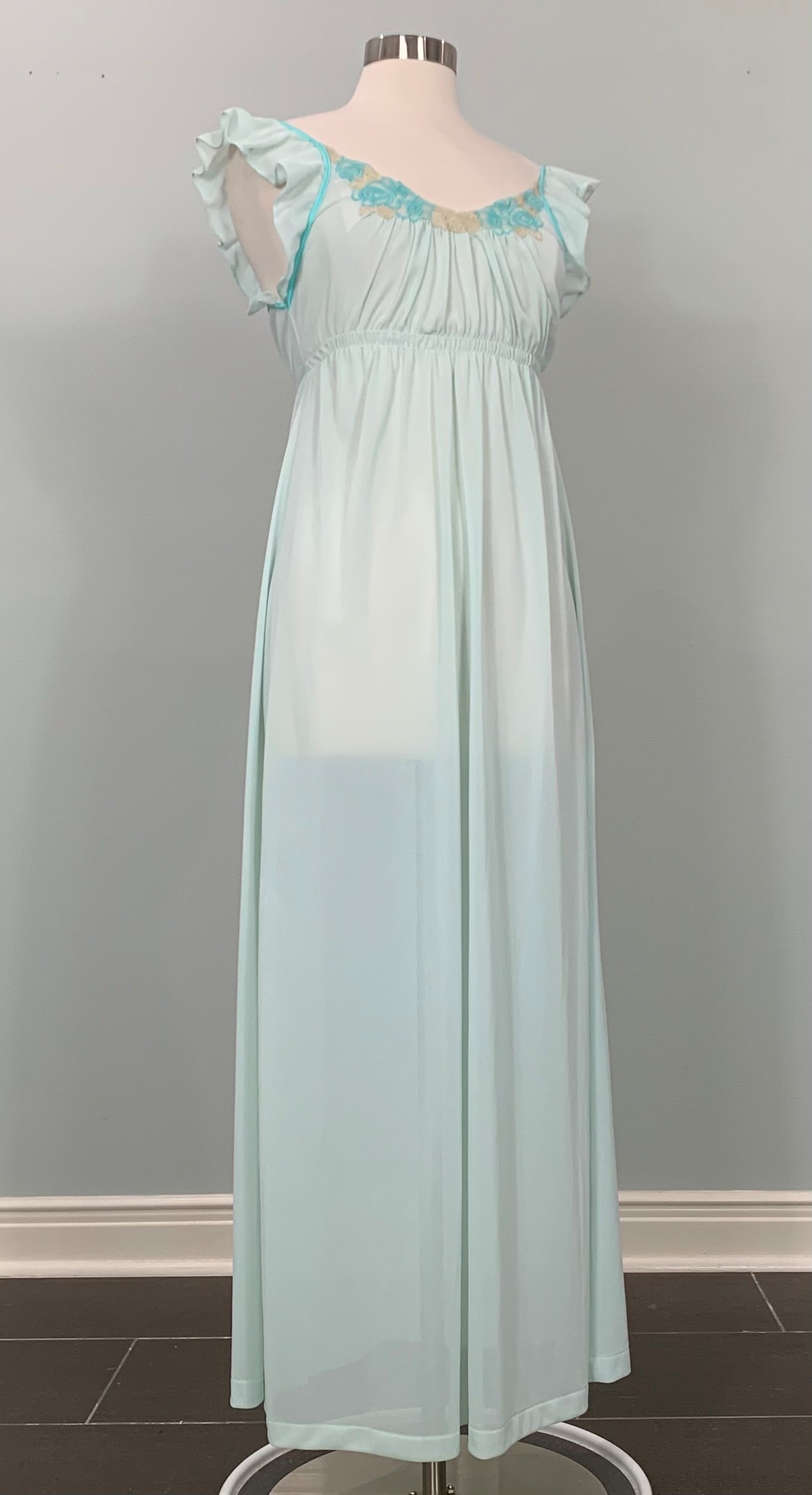 Light Blue Night Gown With Ruffled Cap Sleeve by Gossard Artemis Size 2 ...