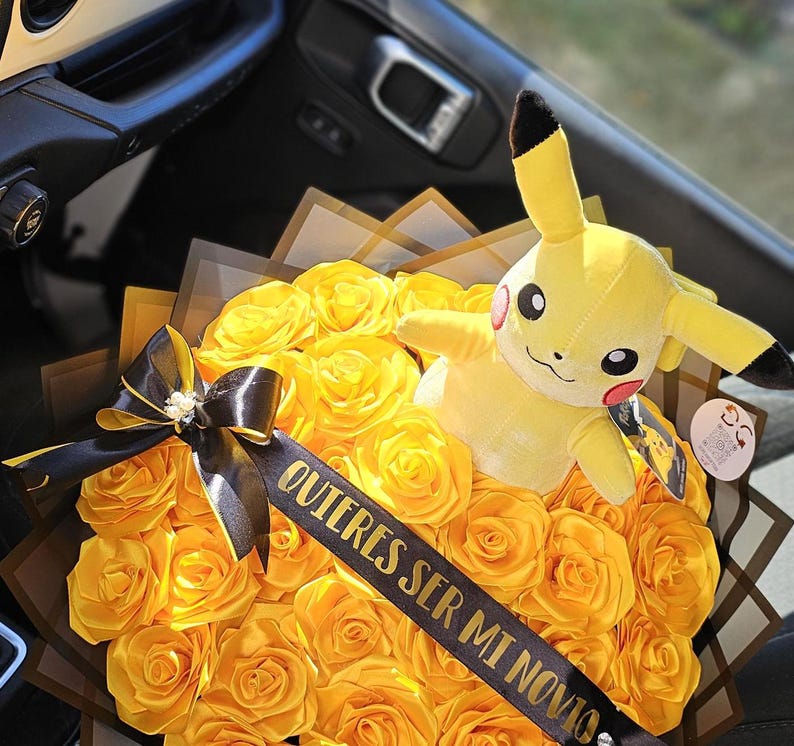 Pikachu Ramo Buchon Eternal Bouquet 30 Roses - Etsy