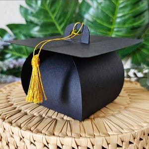 Graduation Cap Candy Box SVG Cricut Silhouette File | Paper Treat Box ...