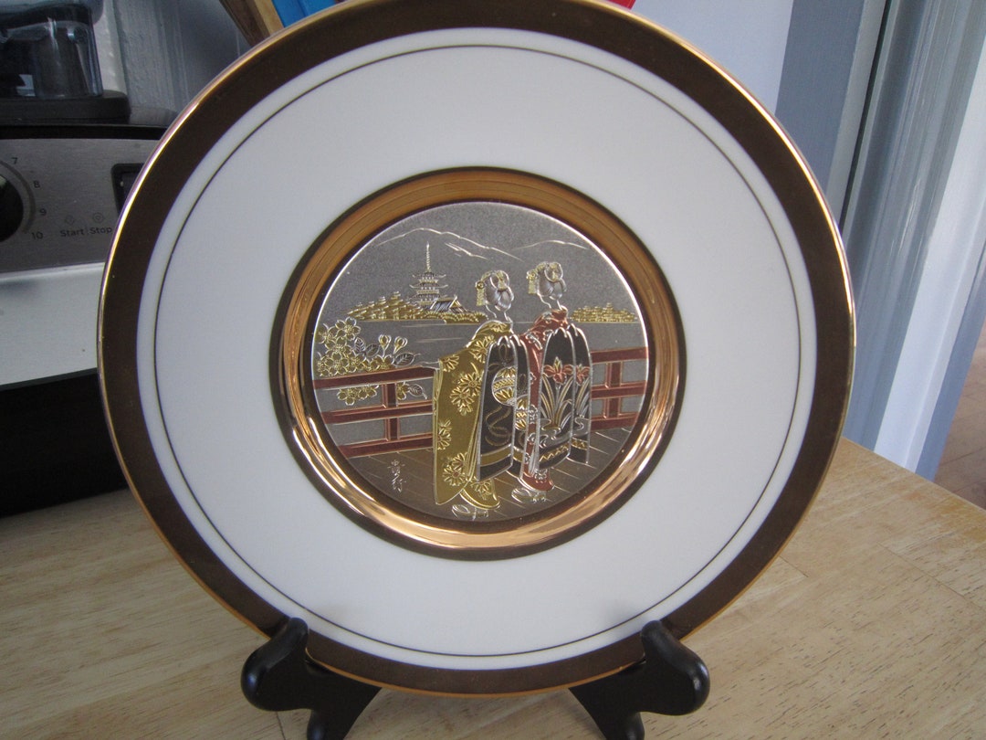 The Art of Chokin Two Geisha Women Looking Over a Bridge - Etsy