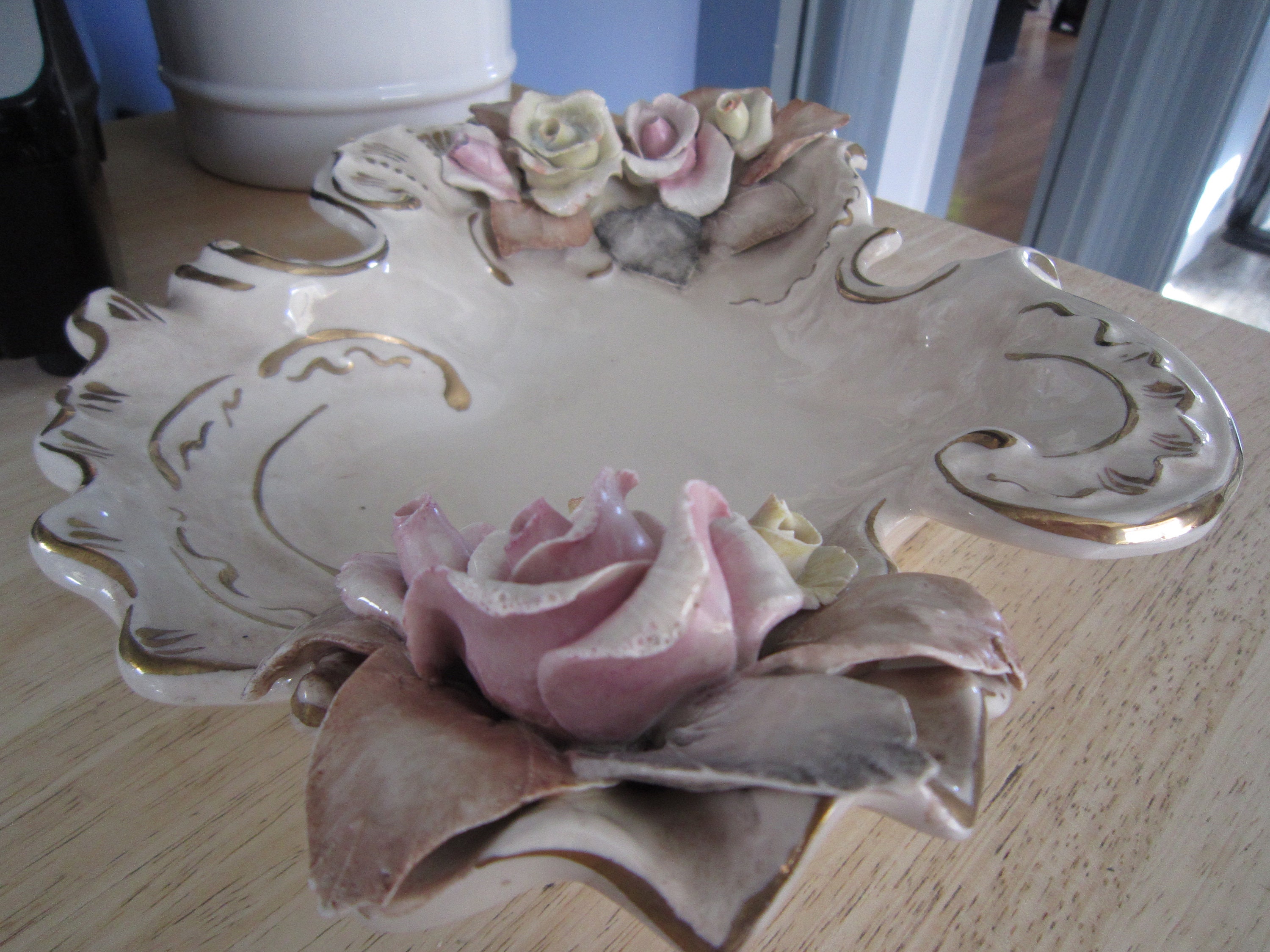 Vanity Boudoir Tray/dish Intricate Floral Detail, Gold Leaf Trim Shabby ...