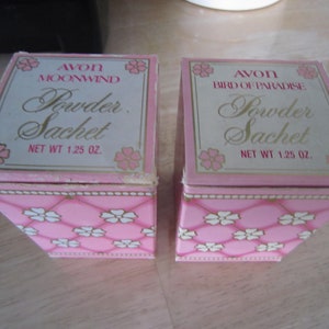 Avon NOS Powder Sachets Moonwind & Bird of Paradise Keepsake Milk Glass ...