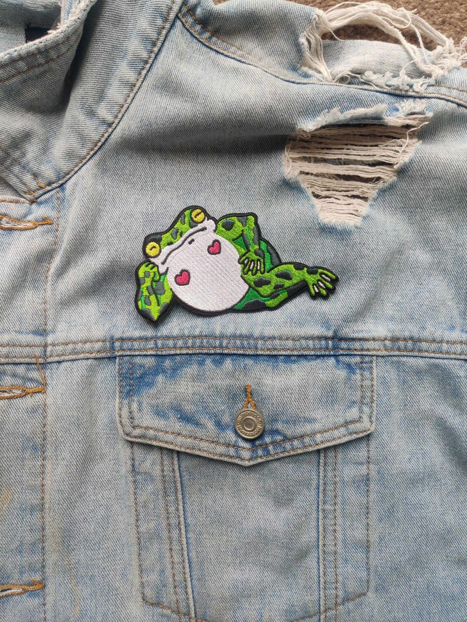 Freaky Frog // Cartoon Meme DIY Embroidered Iron Sew on Patch Love ...