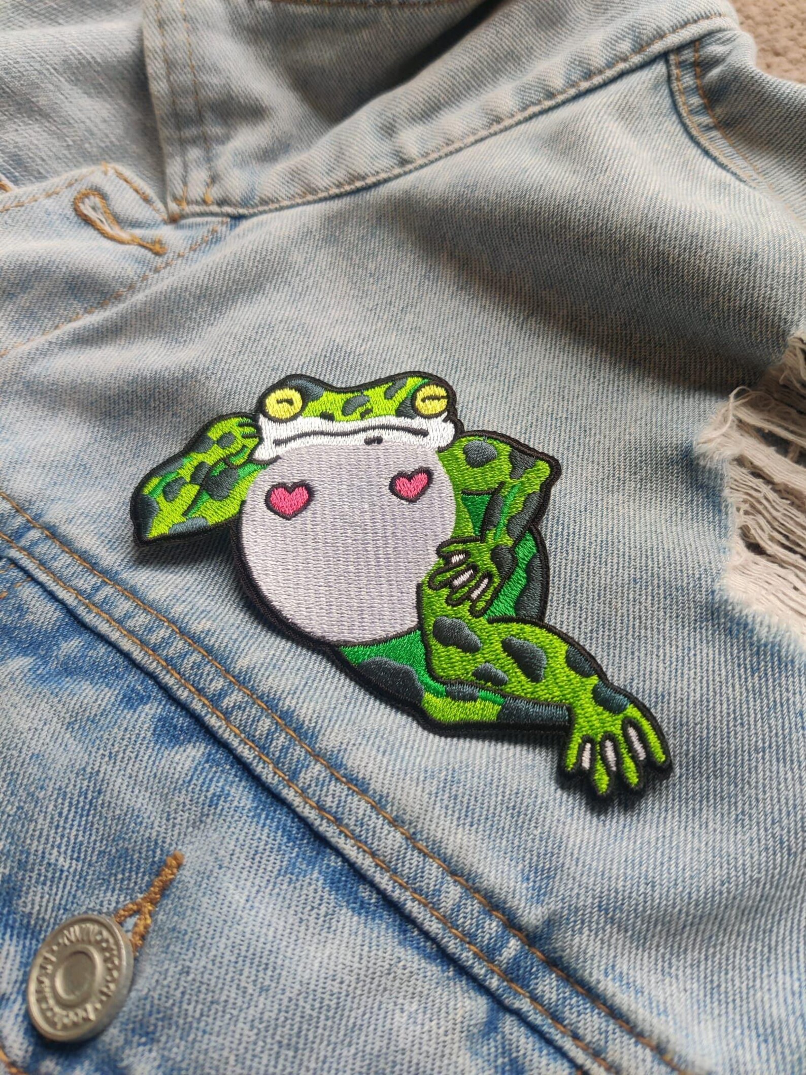 Freaky Frog // Cartoon Meme DIY Embroidered Iron Sew on Patch Love ...